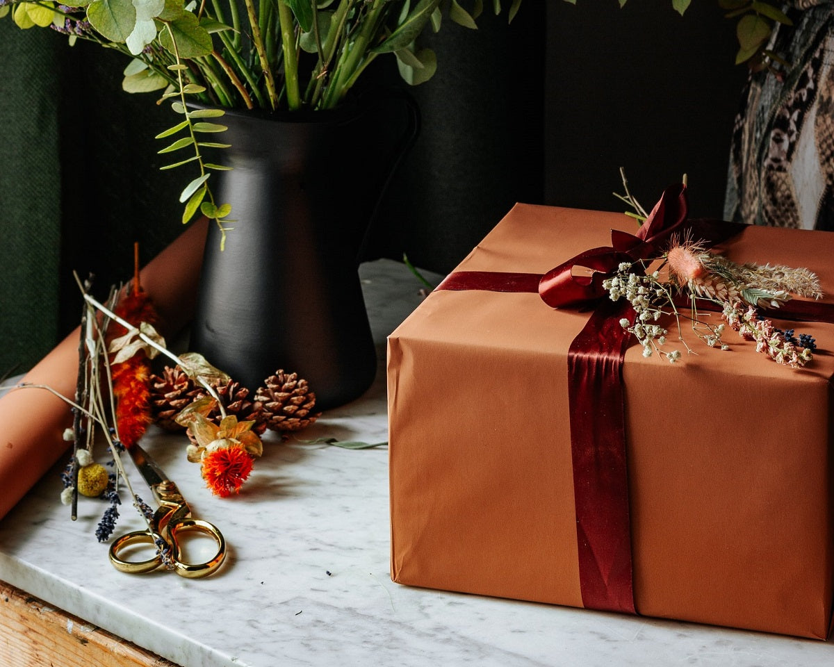 Gardening Gifts: Sustainable Living Gifts for Gardeners – Roots Plants