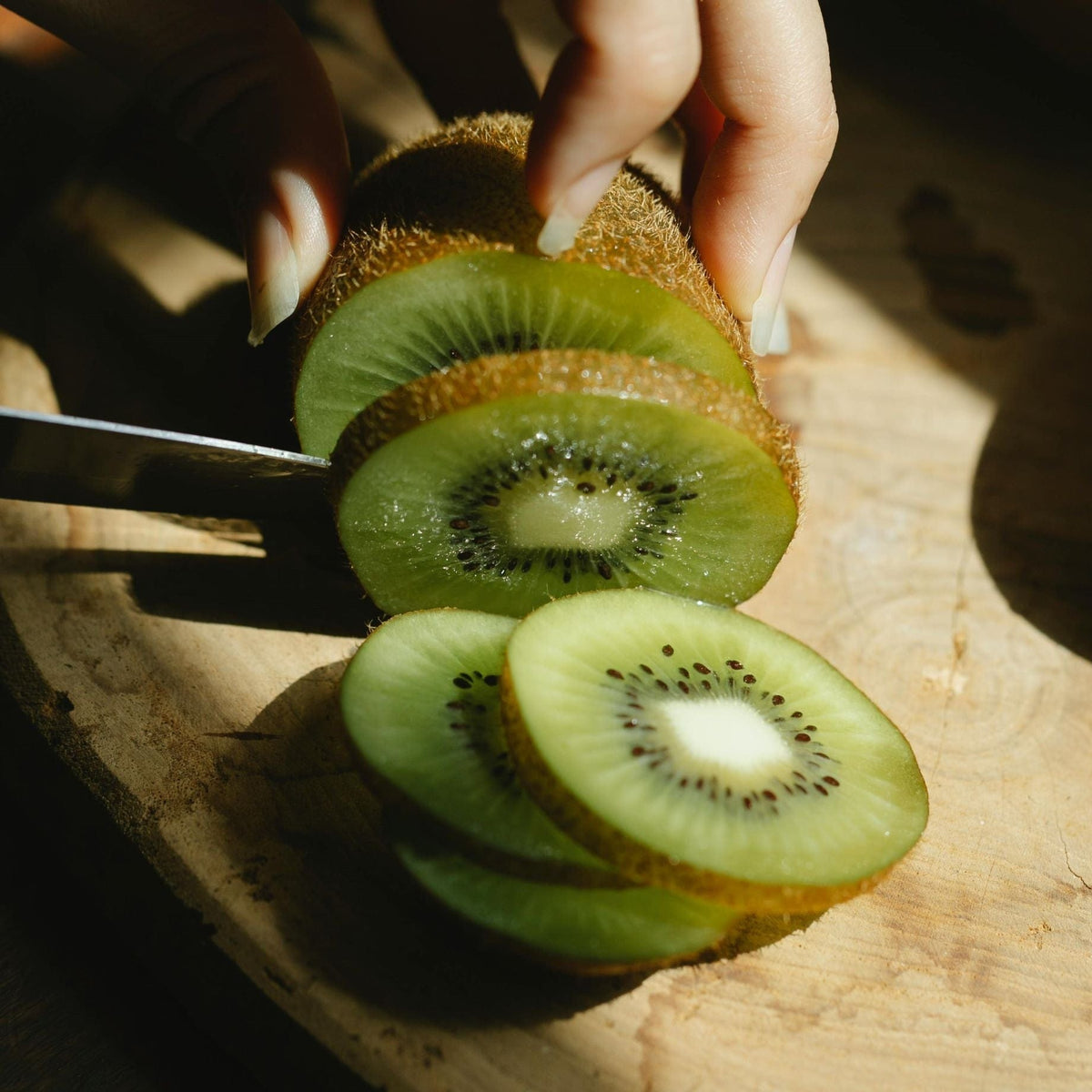 'Solo' Kiwi Plant – Roots Plants